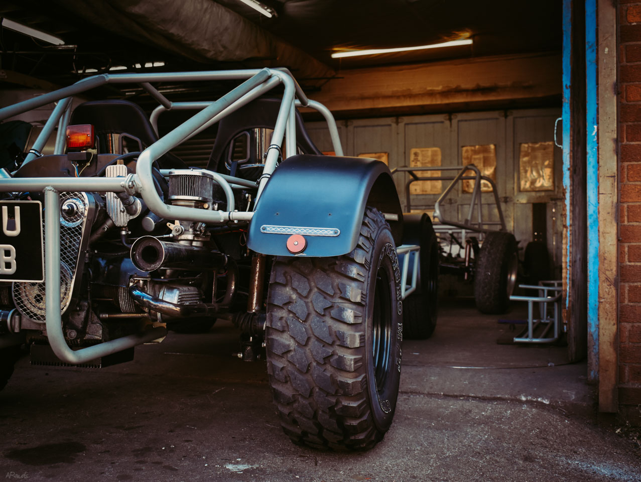 Kingfisher Overlander Build Compilation – Pixle Rocks